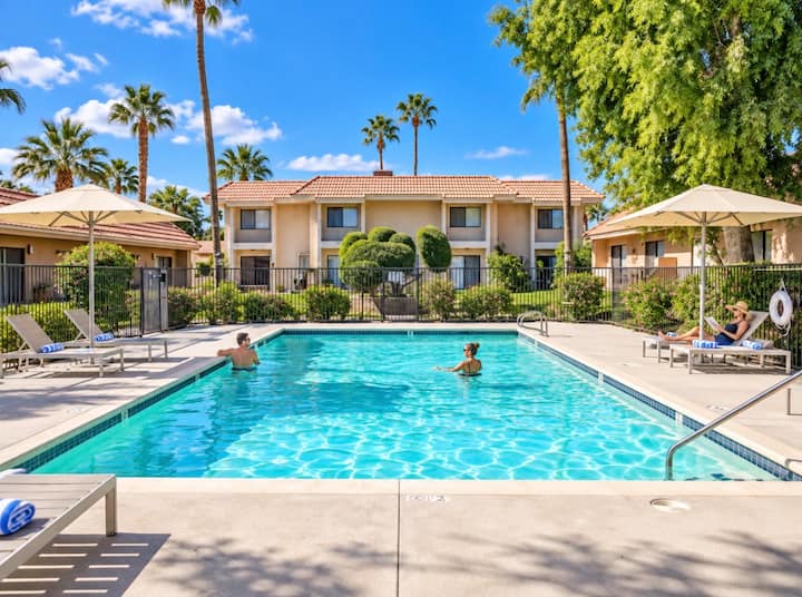 Palm Desert Condo Located By Washington St - Bermuda Dunes, CA