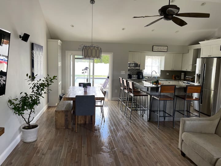 Beautiful Home With Pool Close To Golf Course - 亨廷頓