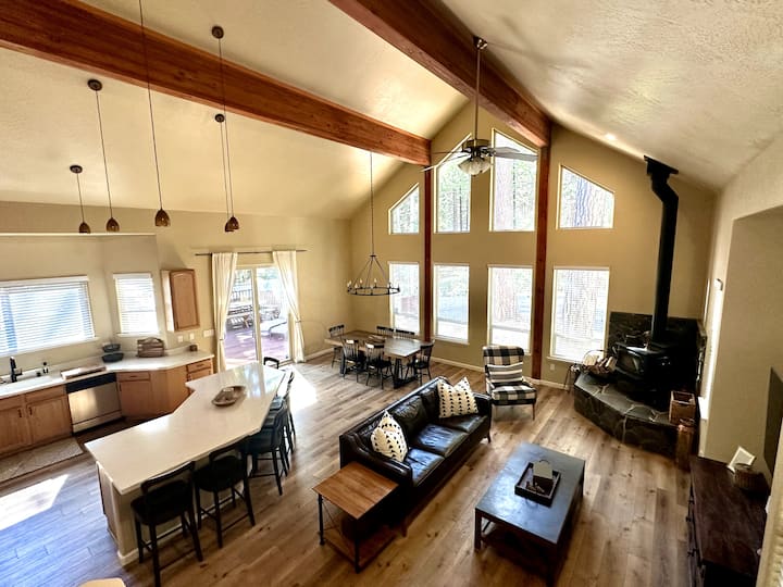 Blue Lake Bungalow - Arnold, CA