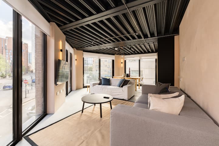 Uber Cool 3 Bed Loft In Hip Hoxton - 시티오브런던