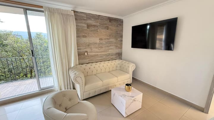 Poblado Elegante Cerca Al Centro Recien Remodelado - Medellín