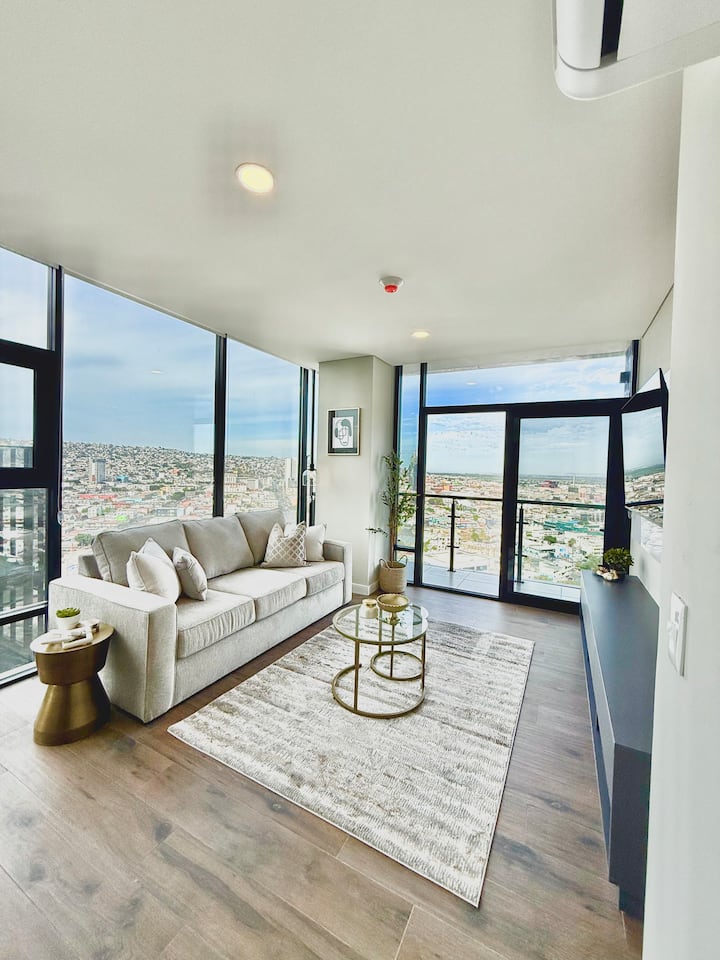 New Elegant Border Getaway In Zona Río W/balcony - Tijuana