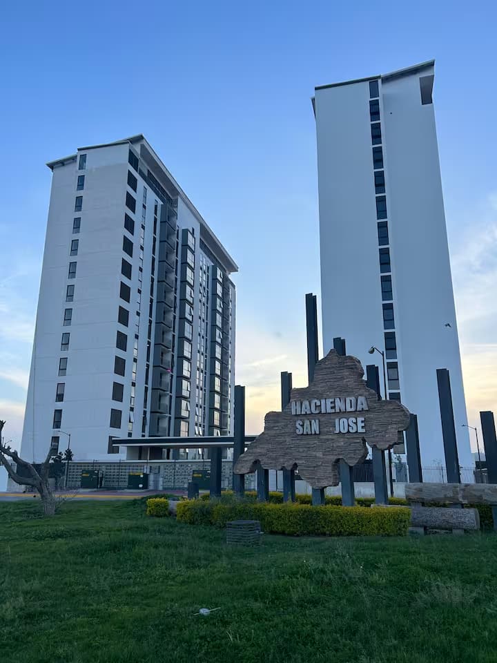 Elegante Departamento Frente Al Tsm - Torreón