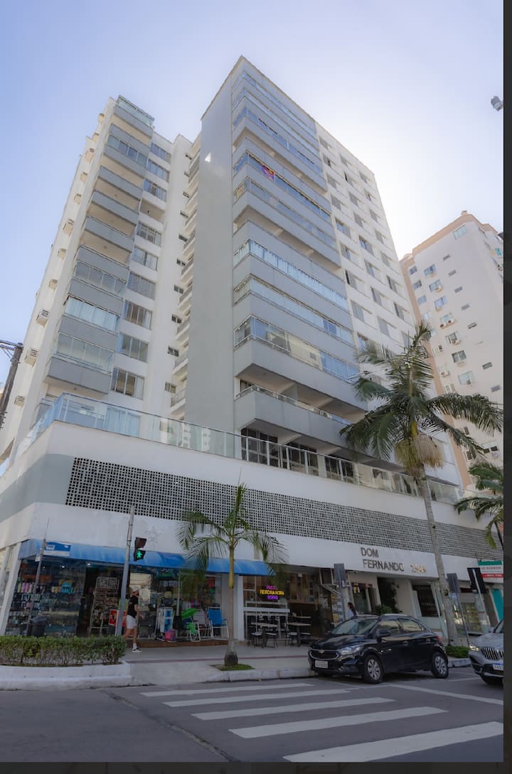 Apartamento Amplo E Confortável A 1 Quadra Do Mar - Balneário Camboriú