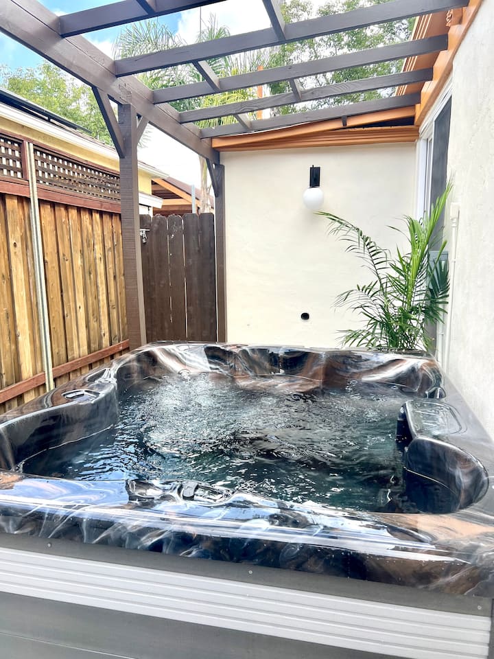 North Park Bungalow W/ Hot Tub, Grill & Firepit! - San Diego, CA