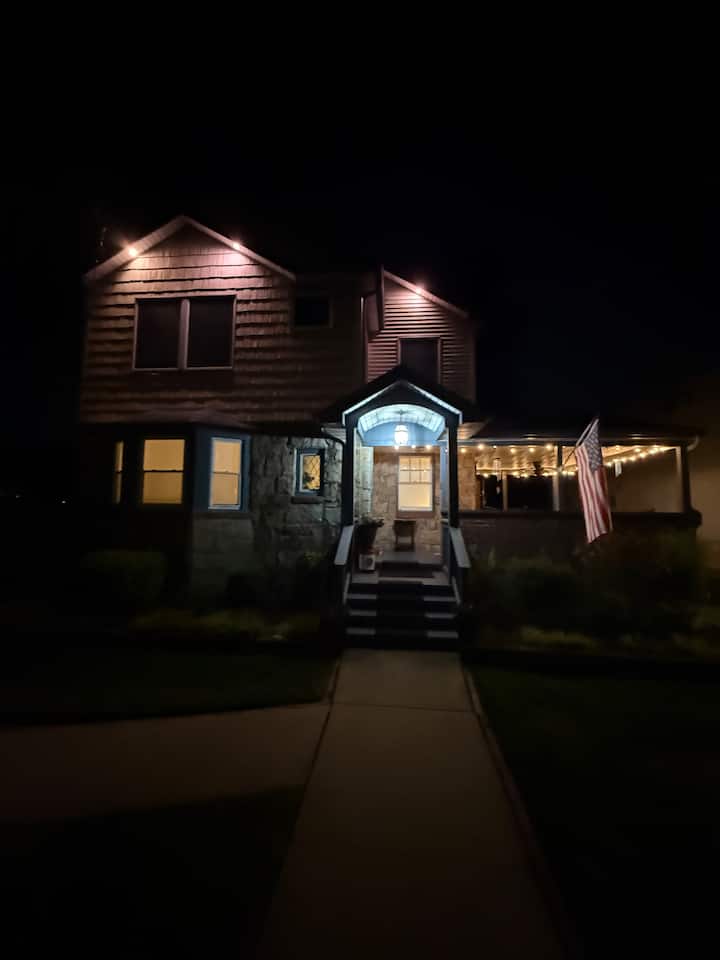 Ryder Cup – Pool, Porch & Spacious 6-guest Stay - Massapequa, NY