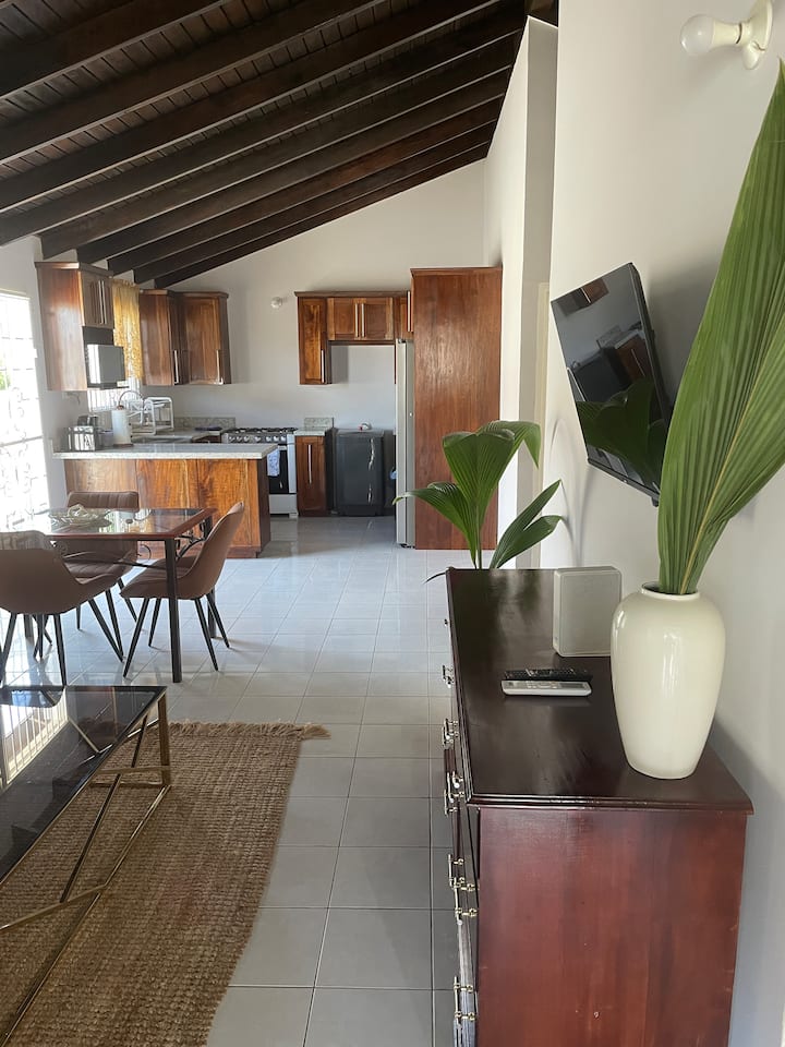Bogue Paradise Bungalow - Montego Bay