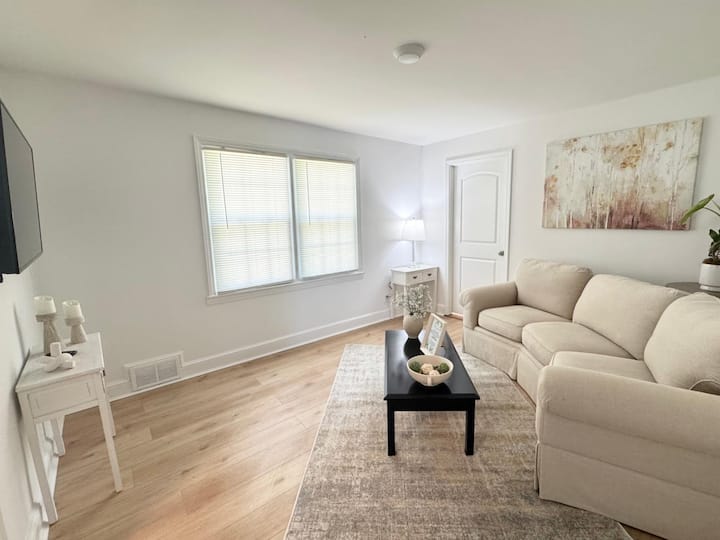 Comfort Duplex - High Point, NC