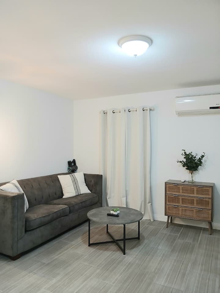 Modern Studio Near Chinatown|kitchen+w/d|private - Las Vegas