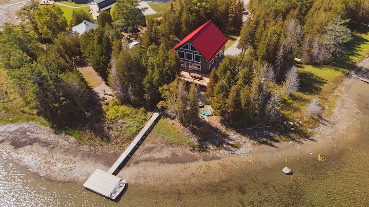 Freybear - Luxury Lakefront To Lake Huron & Hottub - Tobermory