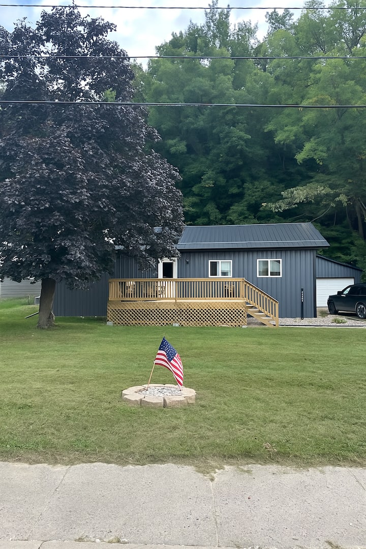 Pleasant Ridge Retreat - Prairie du Chien, WI