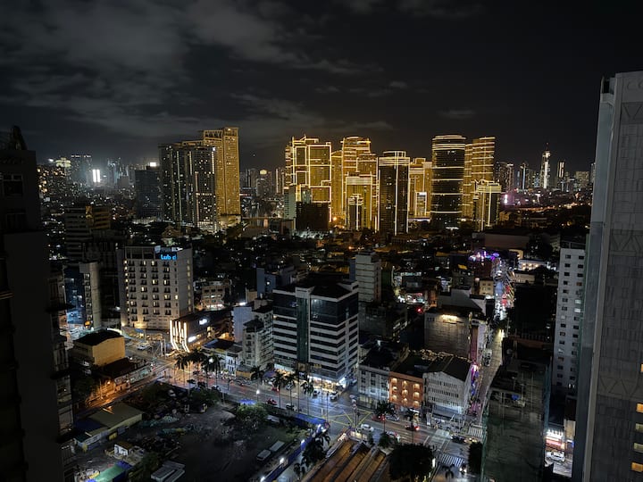 Gramercy Studio Facing Rockwell City + Netflix - Makati