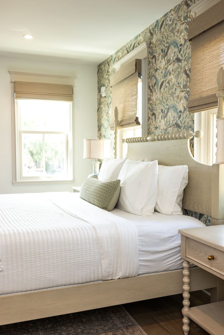 01 Fountain Of Youth Room / King Bed & Kitchen - St. Augustine, FL