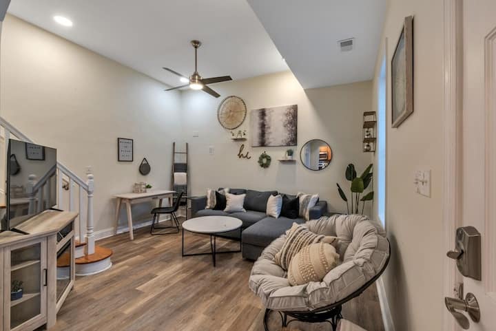 *New Listing* Ocnj 3 Bd, 2 Bath - Steps To Beach - Ocean City, NJ