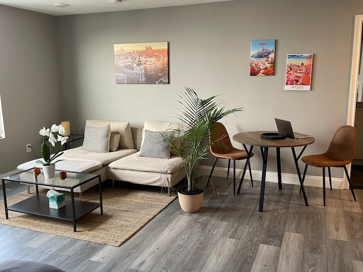 Modern Studio Near Downtown Boston-18min By Train - Revere, MA