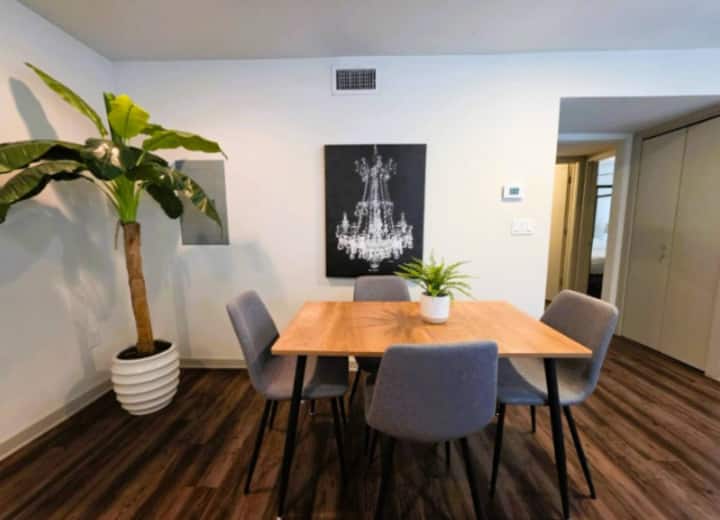 Refined Retreat At Reagan 206 - Dallas, TX