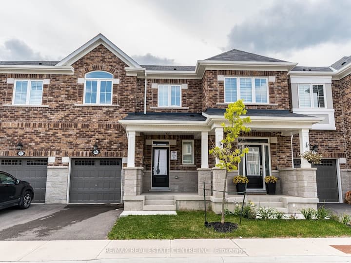 Full House Of 3+2.5 New Area Of Milton - Milton