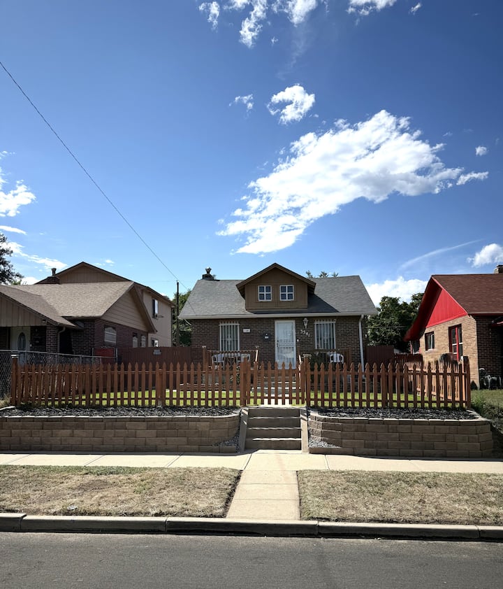 Charming Little Home Near Downtown Denver/ Rino - East Colfax Avenue – Denver