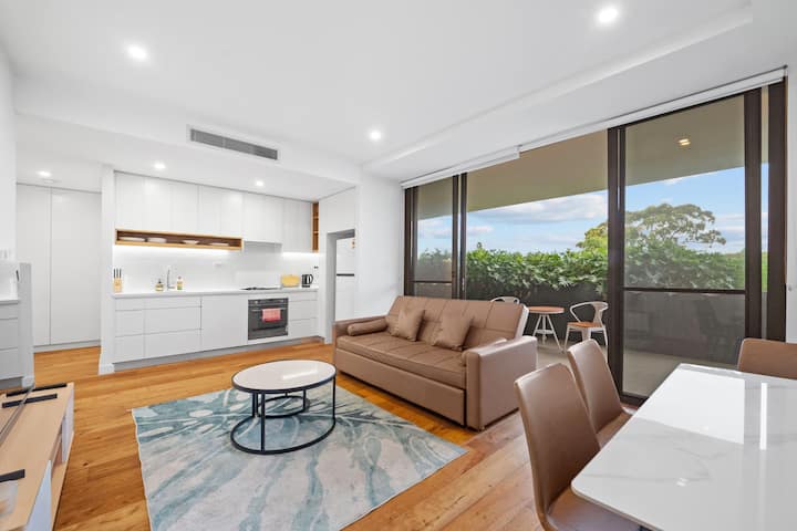 Miranda 1br Apartment | Near Westfield & Train - Bundeena