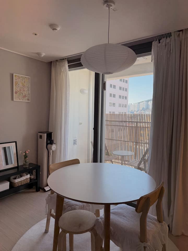 [유탑힐뷰] 최대 3인 | 연박할인 | 무료주차 | 웰컴푸드 | 무료 레이트 체크아웃 - South Korea