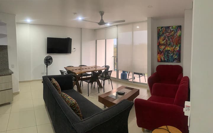 Apto De 93 Metros Cerca De Todo. - Girardot