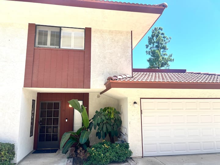 Spacious Condo - Bakersfield, CA