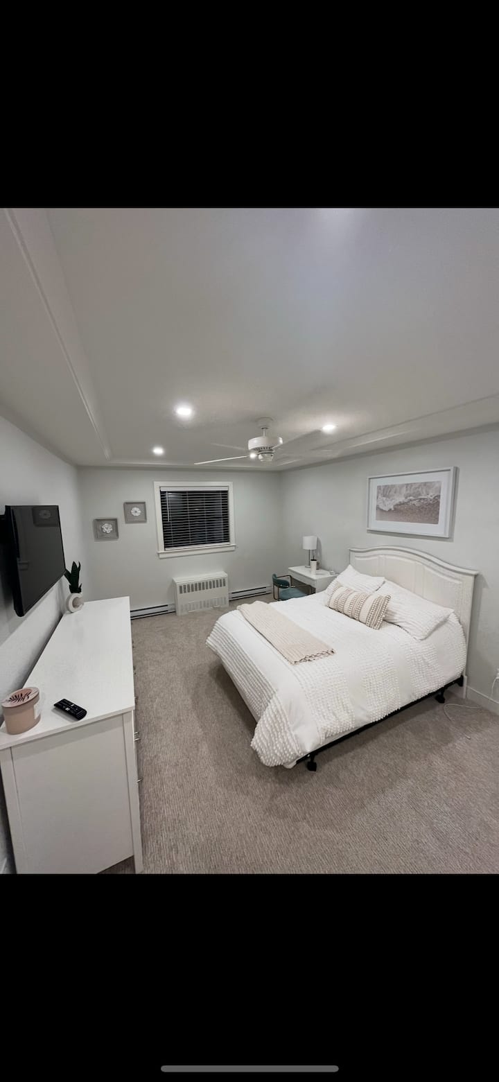 Perfect 1 Bedroom Apartment Ryder Cup W. Parking! - Woodbury, NY