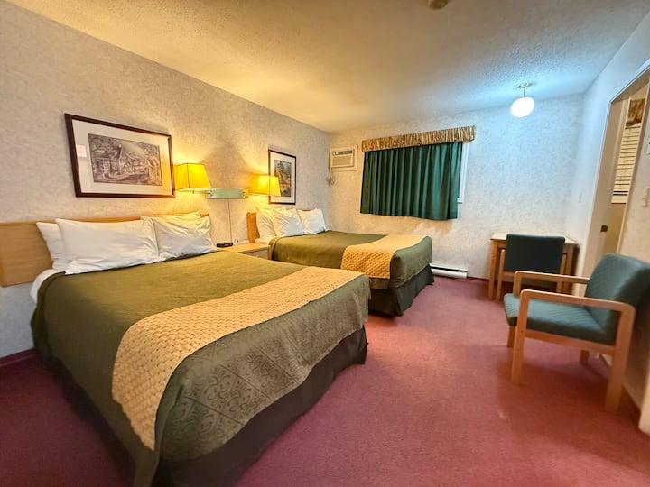 Queen & Double Comfort Suite, With Kitchenette - Hope