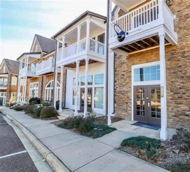 ‘Sippin Ain’t Easy - Oxford, MS