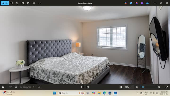 Queen Bedroom 16 Minutes Away From Skiing Area - Milton