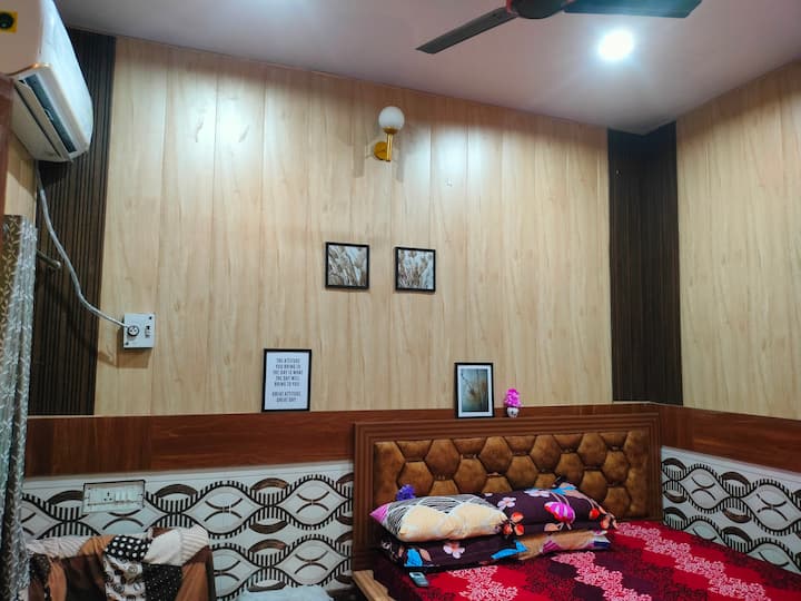 Stylish Abode & Relax And Cozy - Mathura