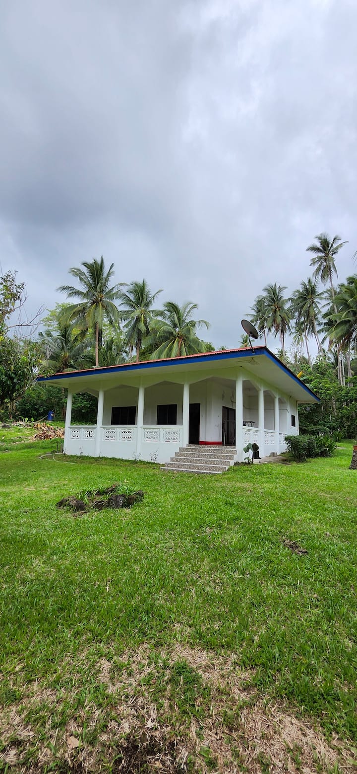 5 Minutes Walk To Ardent Spring. - Camiguin