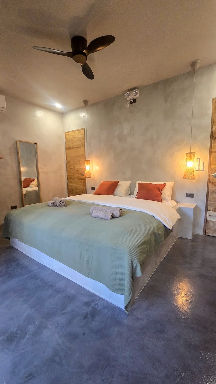 Lagalag Studios Room 1 - El Nido - Starlink - A/c - El Nido