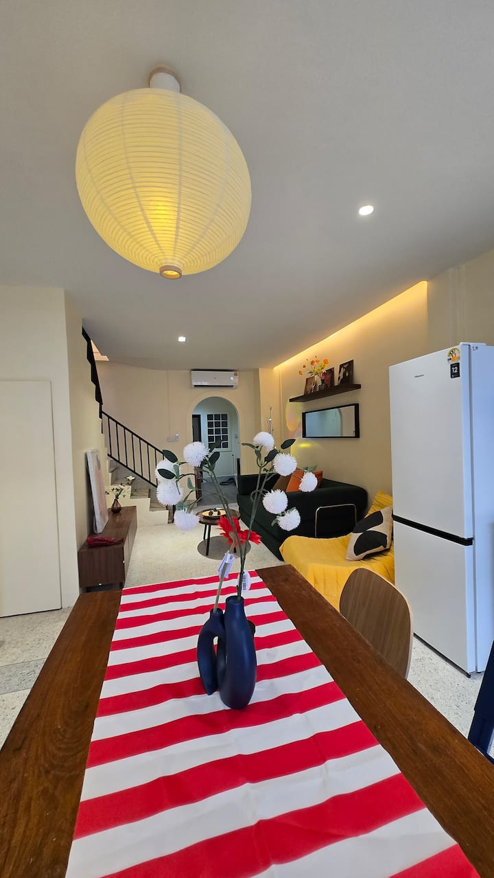 Mid Century House Mrt Ladprao With Bathtub - Bang Kapi District