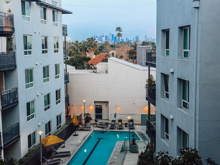 La Getaway With Dtla/pool View - Miracle Mile - Los Angeles
