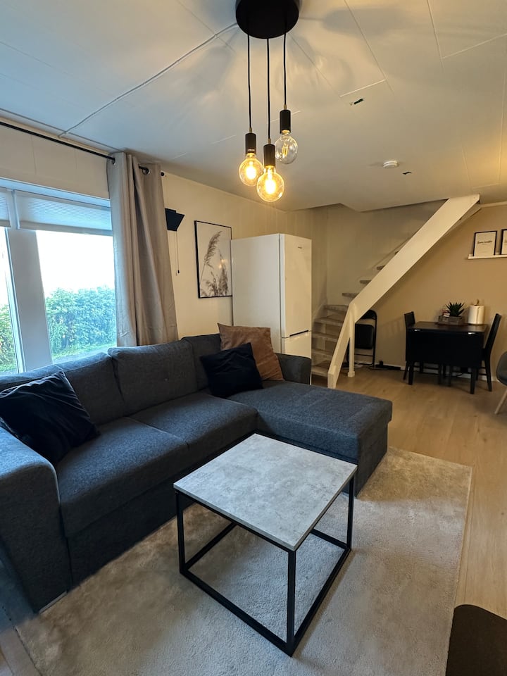 Soverom Med Bad Og Tilgang Til Stue - Alta