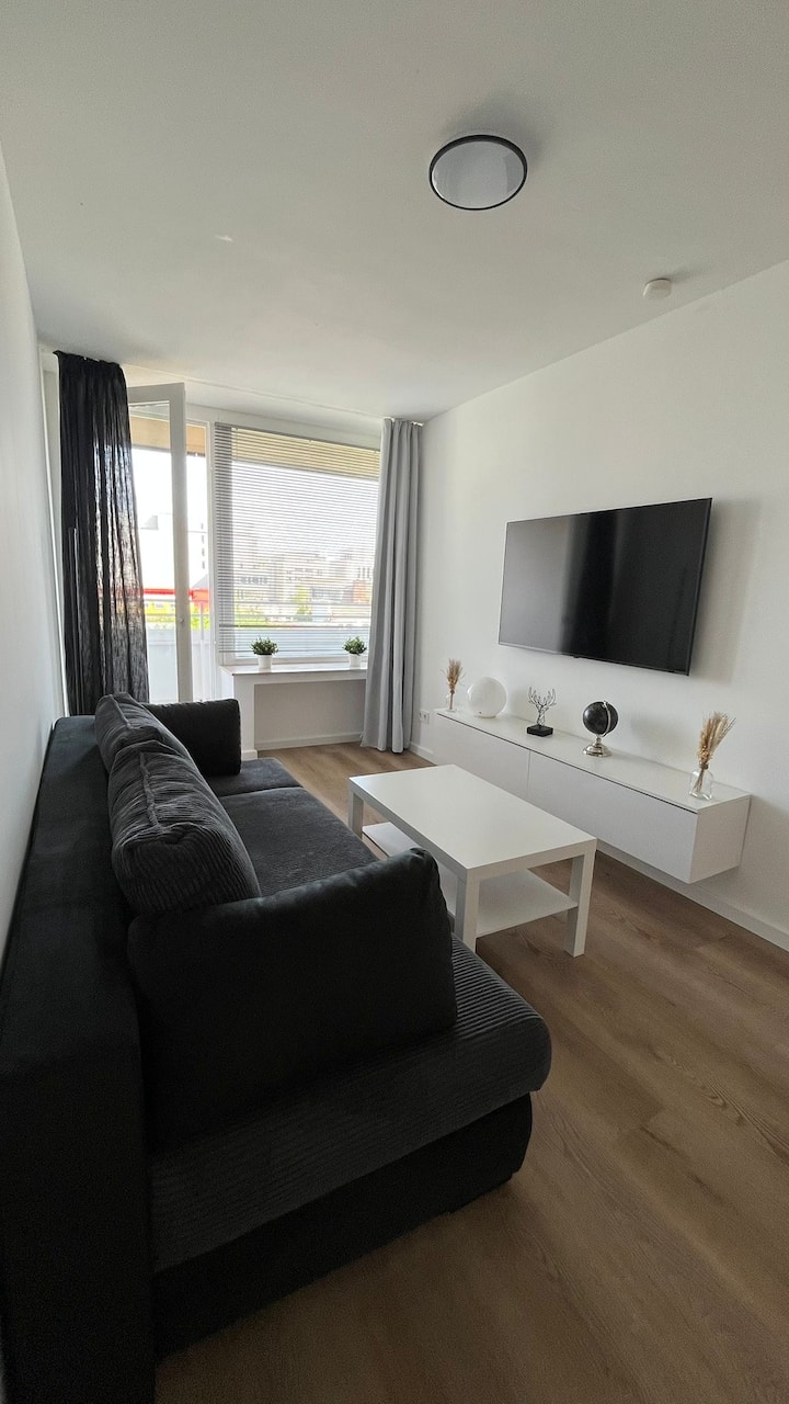Zentrales Und Renoviertes Apartment In Düsseldorf - Düsseldorf