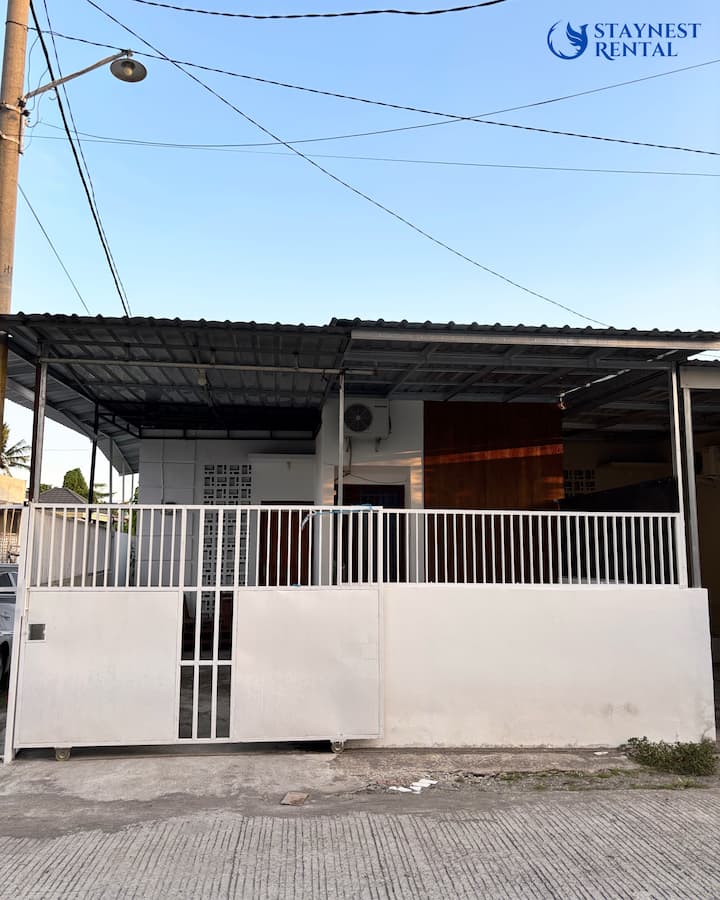 Comfortable & Strategic House For Rent At Jempong - Mataram