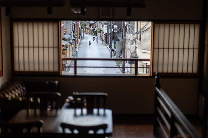 Kyotofish·kawahara*tradition Meets Geisha Elegance - Kyoto