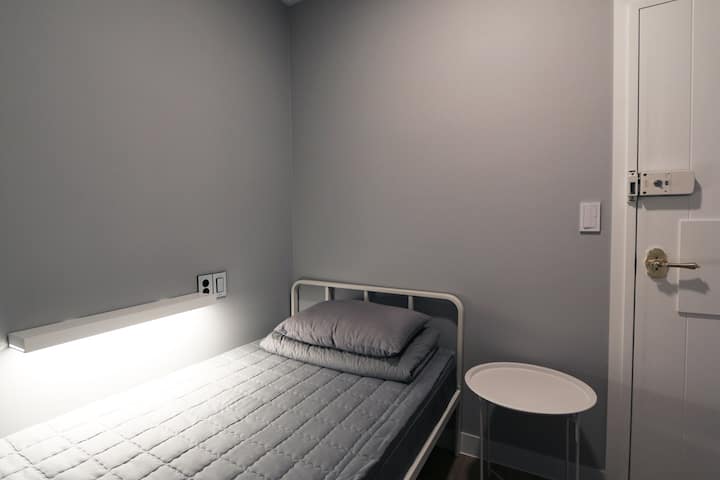 Blueboat Hostel #여성전용층#단독 1인실#넓은 공용공간#파우더룸 - Busan