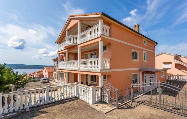 Cozy Apartment In Crikvenica With Wifi - Crikvenica