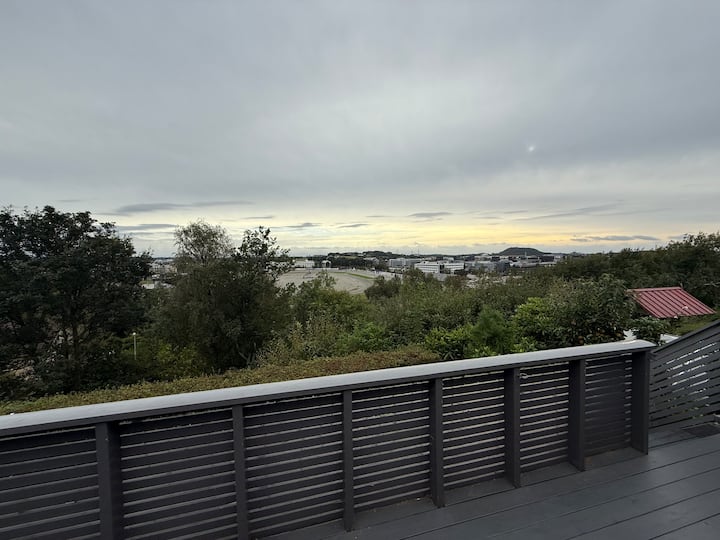 Stort Hus Med Fantastisk Utsikt Og Beliggenhet - Stavanger