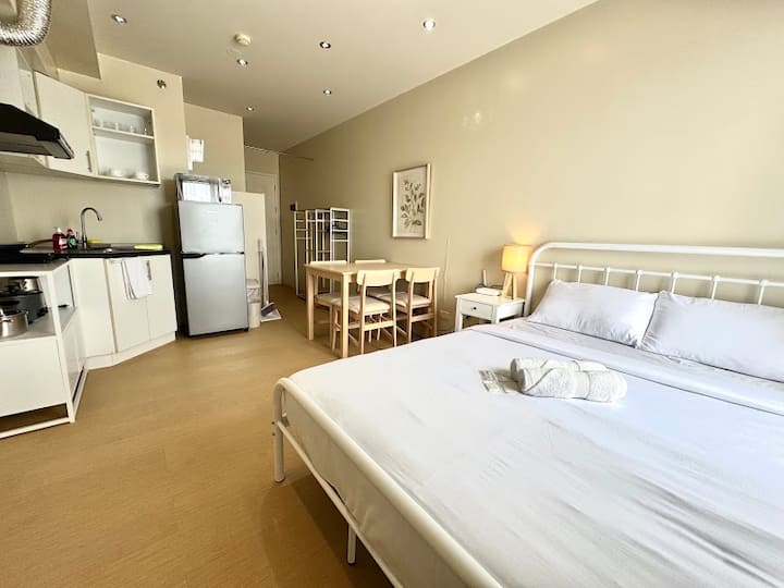 2203 Pool, Wi-fi And Netflix - Cebu