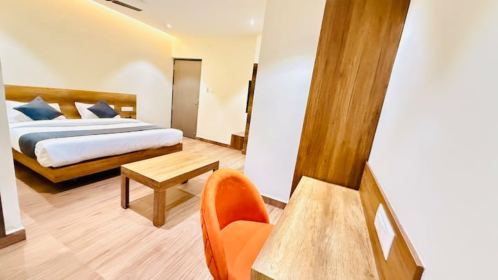 Super Deluxe Room By Hotel City Inn Gorakhpur - Gorakhpur