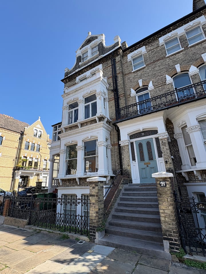 Large Homely Apartment In Kensington - Fulham