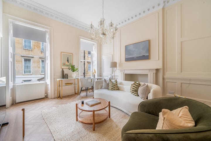 Modern Comfort In A Classic Bath Setting - Bath