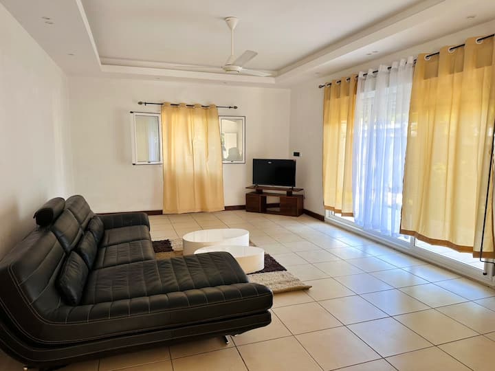 Villa Calme, Confortable Et Proche De L’aéroport - Madagascar