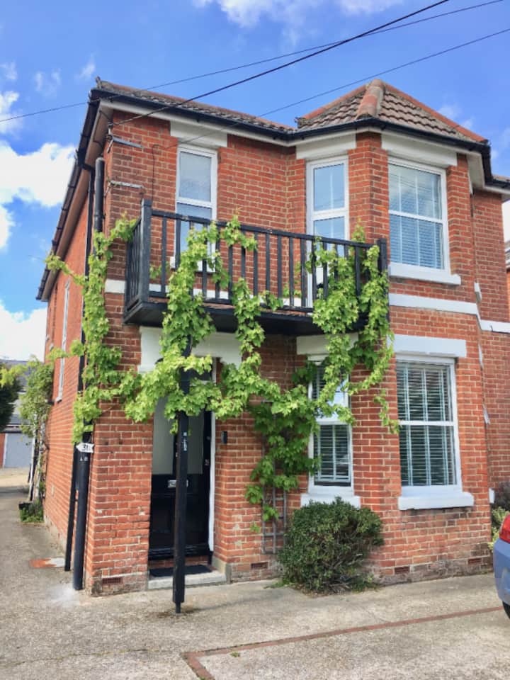 Awayonbusiness | Character Apartment Village Sea - Hamble-le-Rice