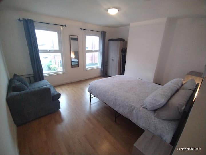 Close To Uni And Reading Town Centre - Reading
