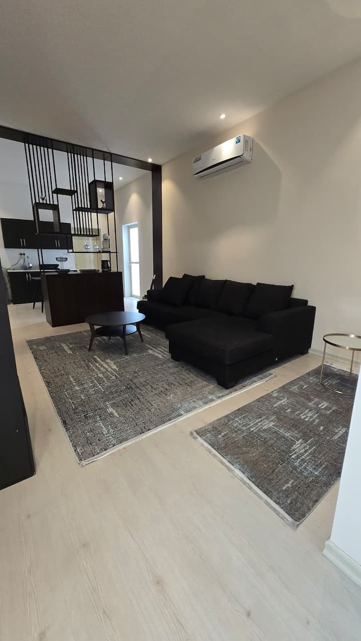 One Bedroom Apartment With Outdoor Sitting Area - Bahrain